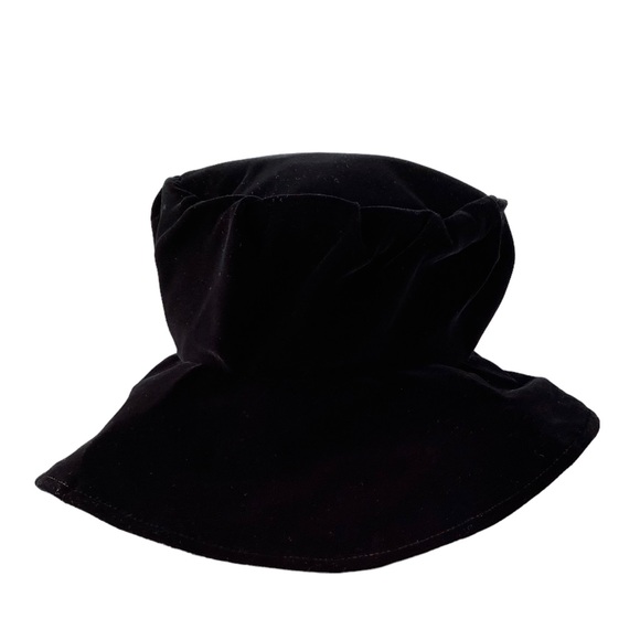Eric Javits | Accessories | Vintage Eric Javitz Black Velvet Hat ...